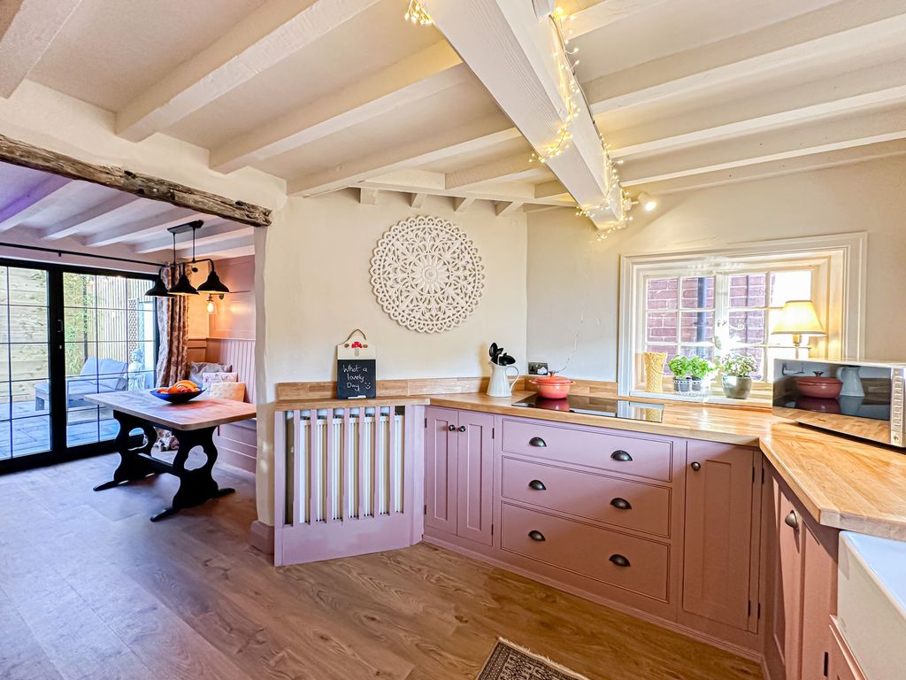 The Village, Burton CH64, 3 bed detached house for sale, £650,000 ...