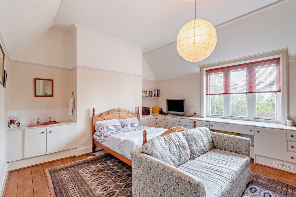 Pilgrims Way, Wouldham, Rochester, Kent ME1, 6 bed detached house for ...