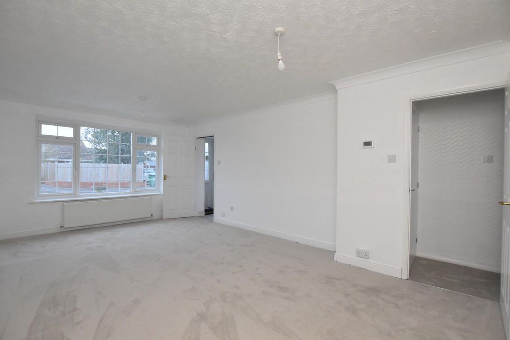 Holly Road, St. Marys Bay, Romney Marsh TN29, 2 bed semi-detached ...