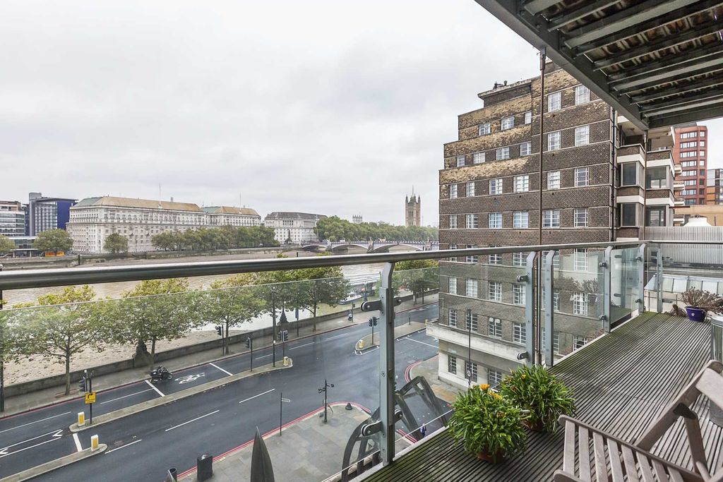 Albert Embankment, London SE1, 2 bed flat for sale, £750,000 ...