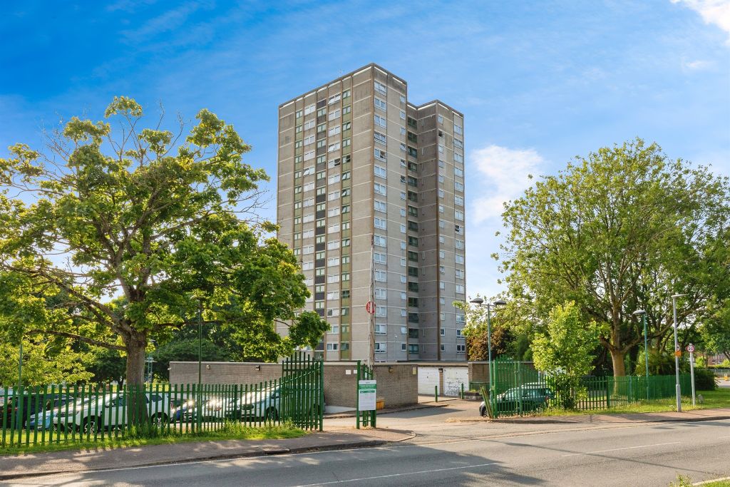 Harrow Court, Silam Road, Stevenage SG1, 2 bed flat for sale, £160,000 ...
