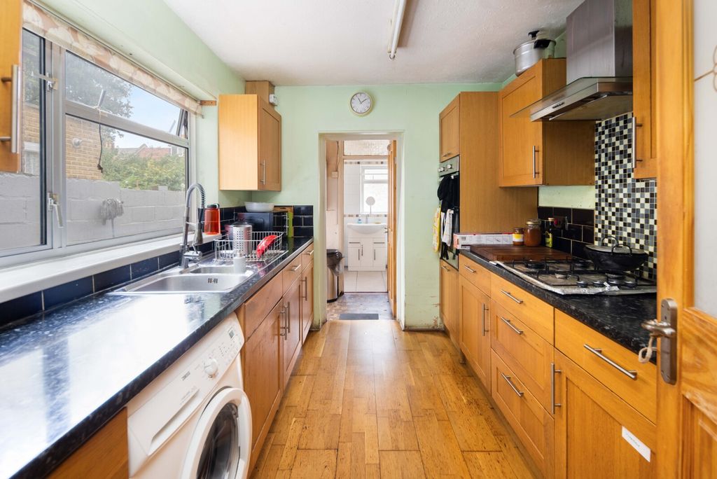 Ruckholt Road, London E10, 3 bed end terrace house for sale, £650,000 ...
