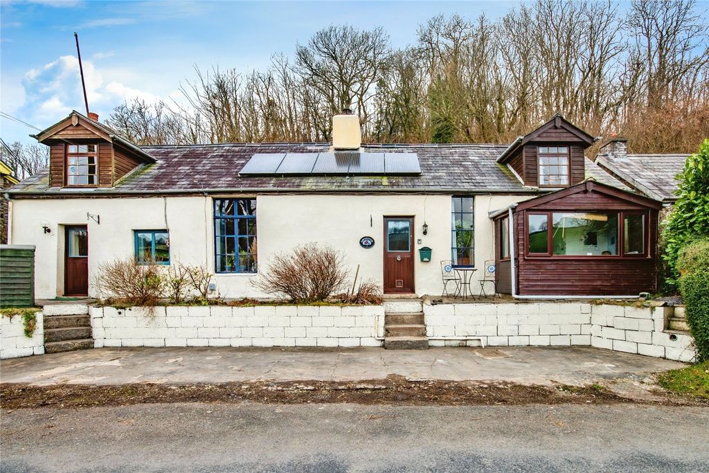Tregroes, Llandysul, Dyfed SA44, 3 bed cottage for sale, £295,000 ...