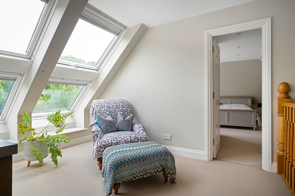 Pickhurst Road, Chiddingfold, Godalming, Surrey GU8, 7 bed detached ...