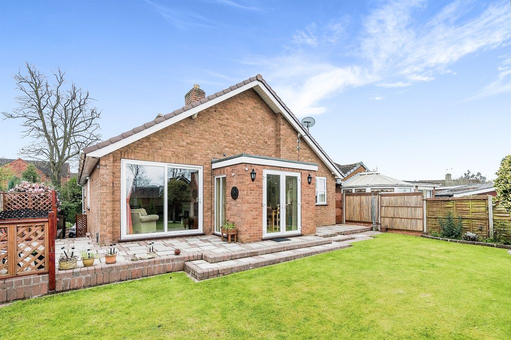 Brownsfield Road, Lichfield WS13, 4 bed detached house for sale, £ ...