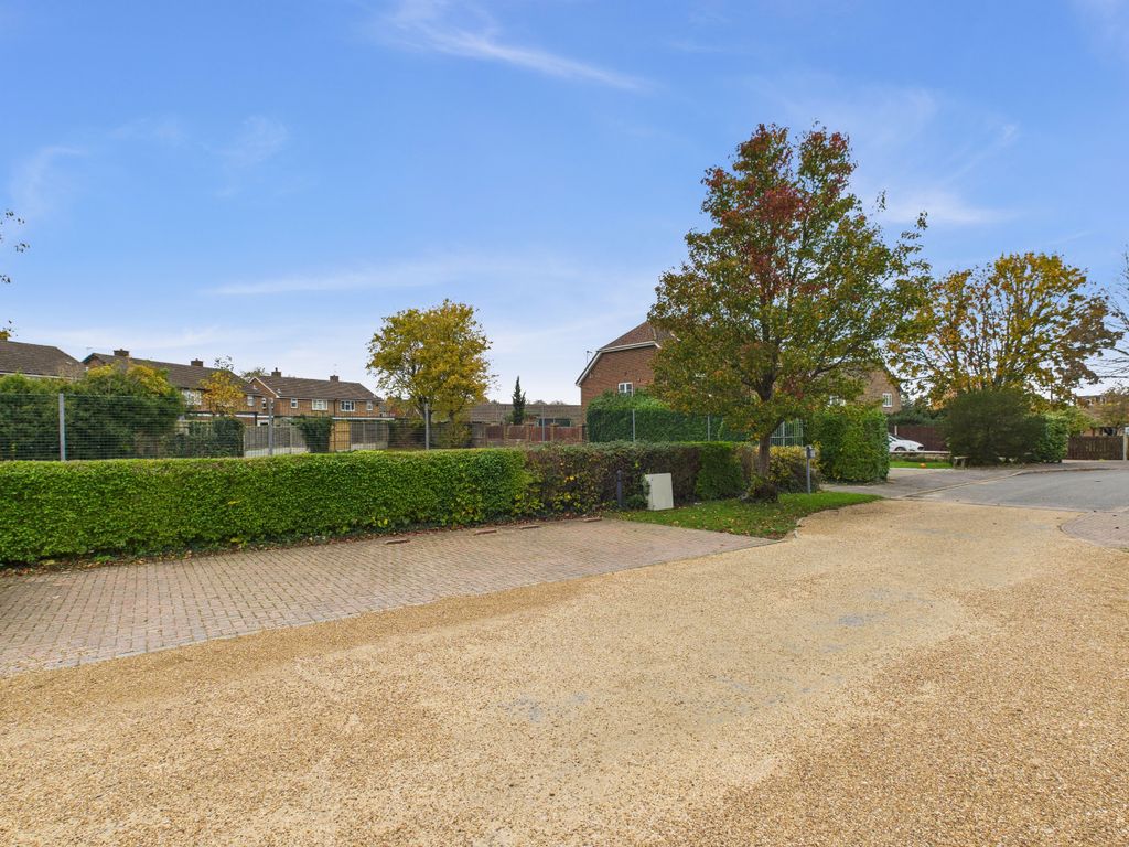 Upper Field, Chinnor, Oxfordshire OX39, 3 bed semi-detached house for ...
