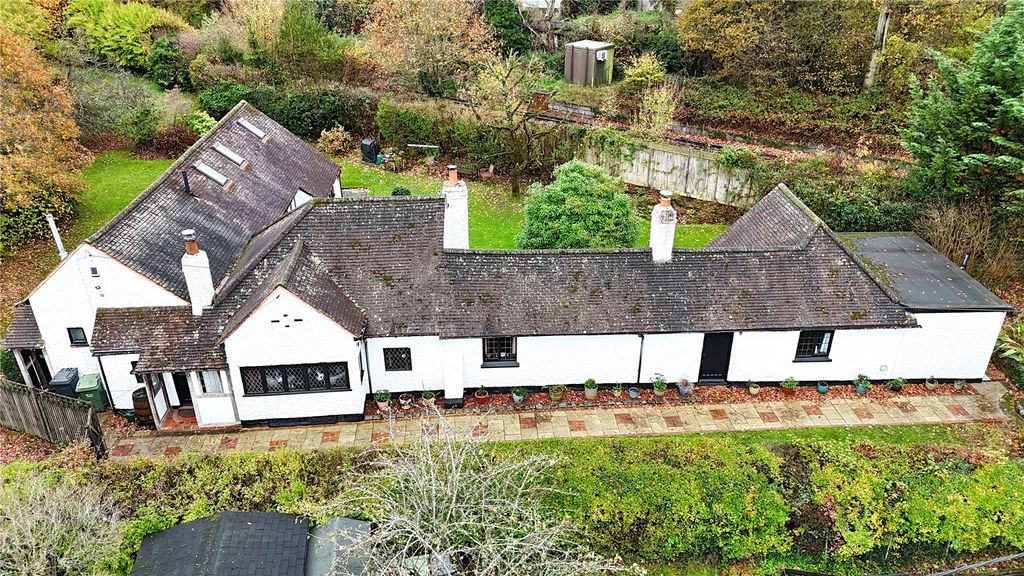 Harpers Road, Ash Green, Surrey GU12, 4 bed bungalow for sale, £ ...