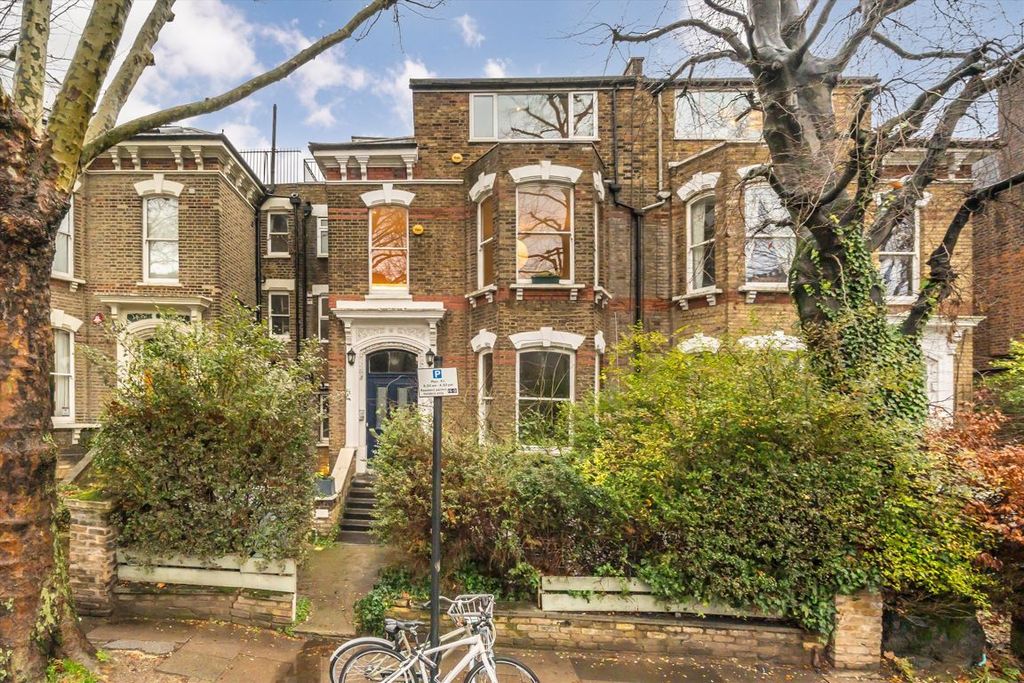 Hillmarton Road, Hillmarton Conservation Area N7, 2 bed flat for sale ...