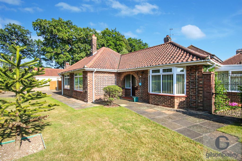 Spinney Road, Thorpe St Andrew NR7, 3 bed detached bungalow for sale ...