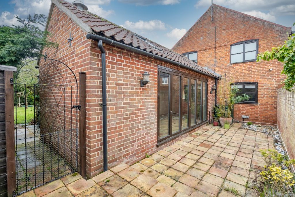Lessingham, Norwich NR12, 4 bed barn conversion for sale, £450,000 ...