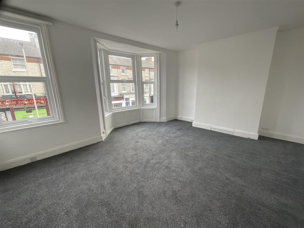 Victoria Road, Scarborough YO11, 2 bed property to rent, £700 pcm ...