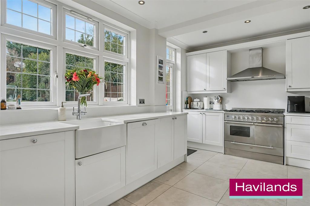 Cheyne Walk, London N21, 4 bed semi-detached house for sale, £1,250,000 ...