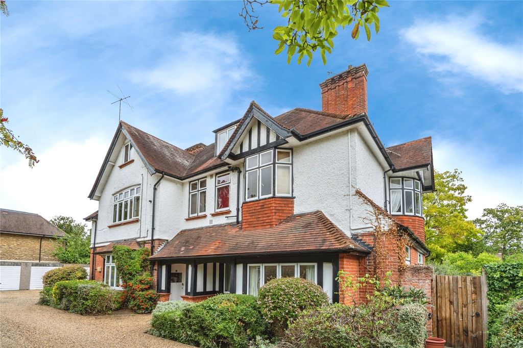 Holm Close, Woodham, Addlestone, Surrey KT15, 2 bed flat for sale, £ ...