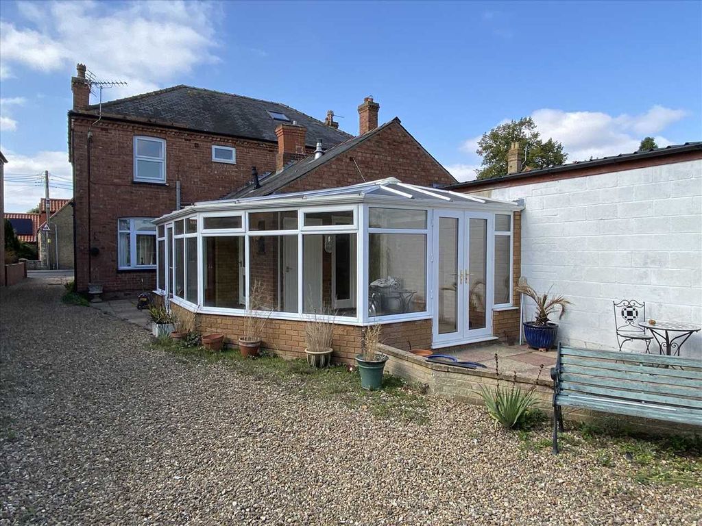 Chestnut Street, Ruskington NG34, 3 bed semi-detached house for sale, £ ...