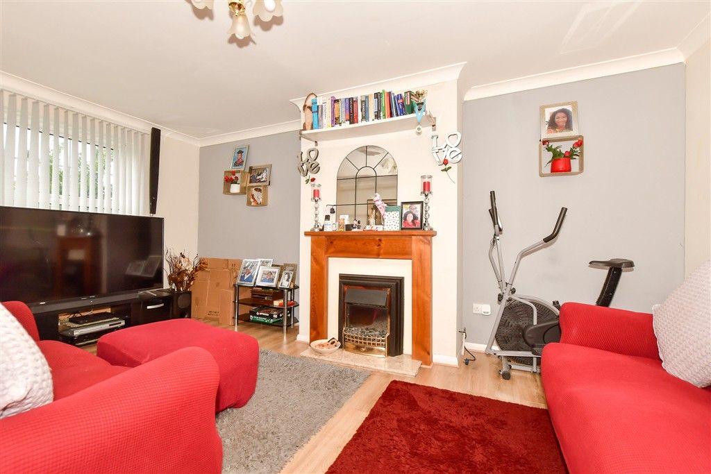 Chaucer Road, Elvington, Dover, Kent CT15, 3 bed semi-detached house ...
