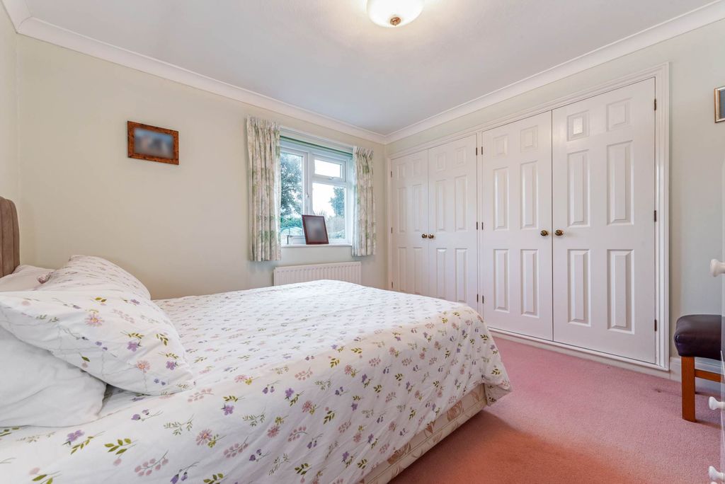Earnley Manor Close, Earnley, West Sussex PO20, 4 bed detached bungalow ...
