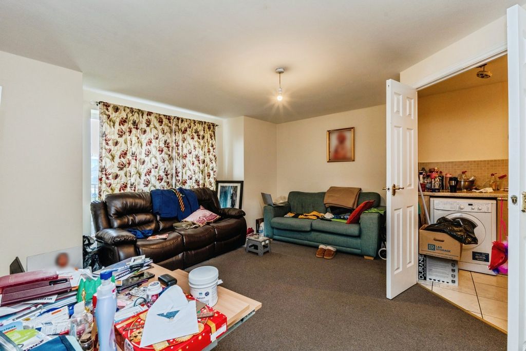 Actonville Avenue, Wythenshawe, Manchester M22, 2 bed flat for sale, £ ...