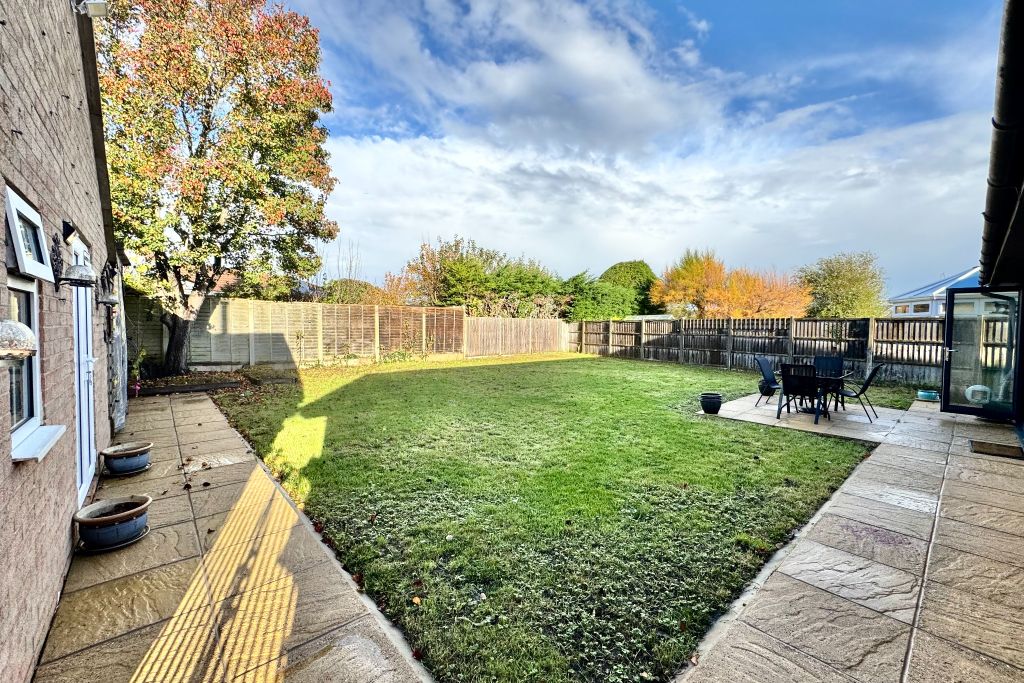Pound Gate Drive, Titchfield Common PO14, 3 bed bungalow for sale, £ ...