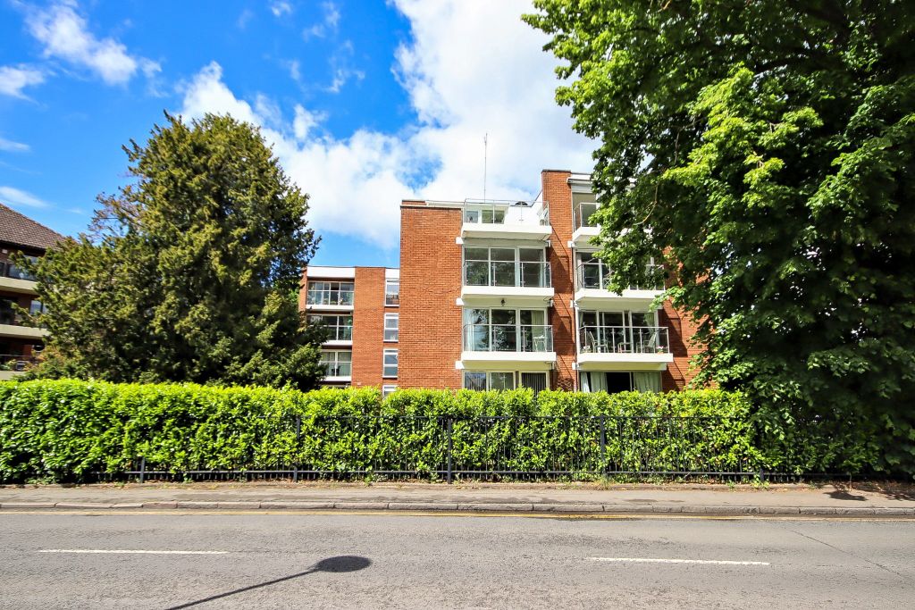 River Area, Maidenhead SL6, 2 bed flat for sale, £400,000 | PrimeLocation