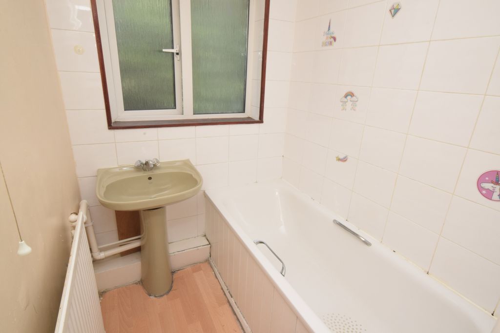 Redhall Drive, Hatfield AL10, 3 bed terraced house to rent, £1,650 pcm ...