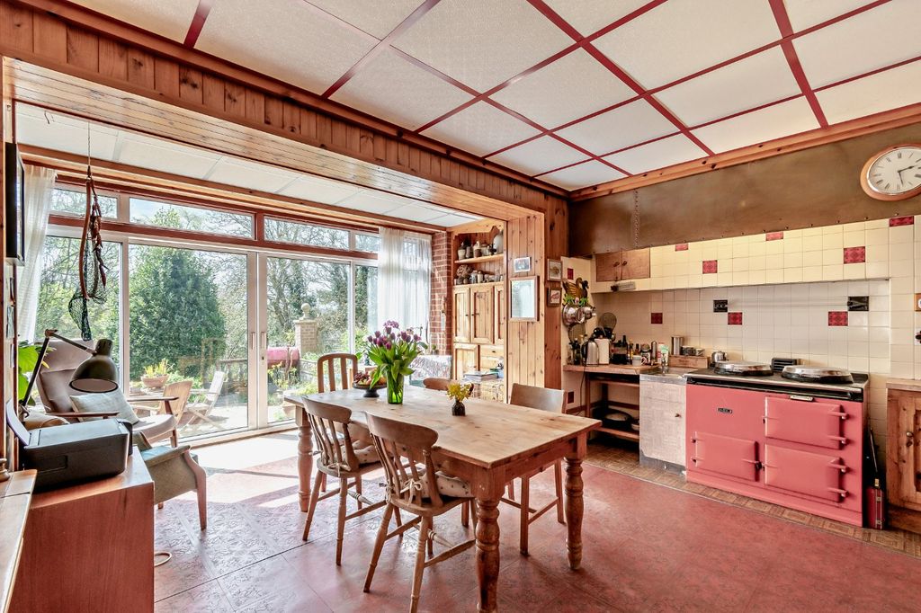 Pilgrims Way, Wouldham, Rochester, Kent ME1, 6 bed detached house for ...