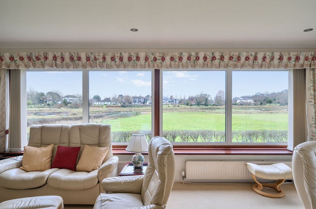 Smugglers Lane, Bosham PO18, 5 bed detached bungalow for sale, £ ...