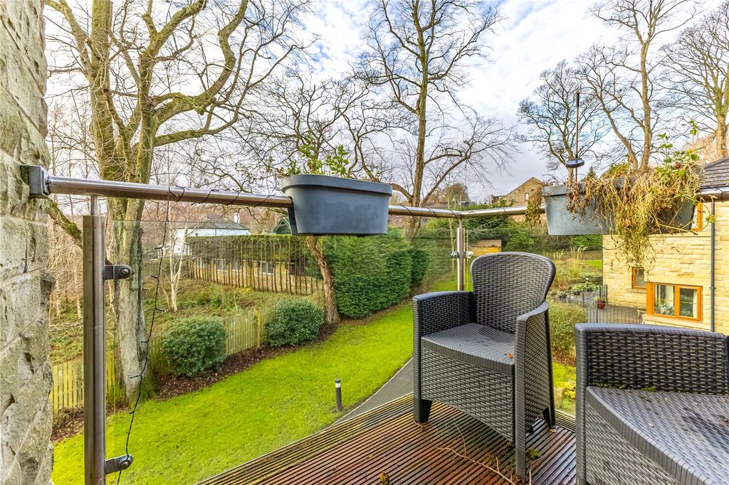 Holme Valley Court, 163 Huddersfield Road, Thongsbridge, Holmfirth HD9 ...