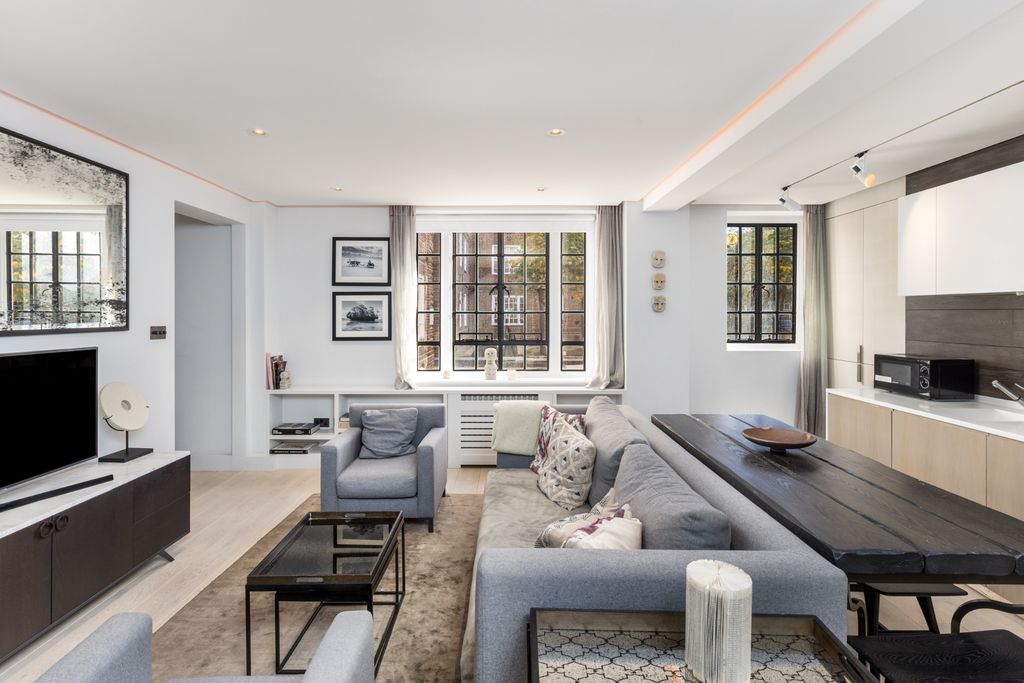 Swan Court, Chelsea Manor Street, Kensington And Chelsea SW3, 2 bed ...