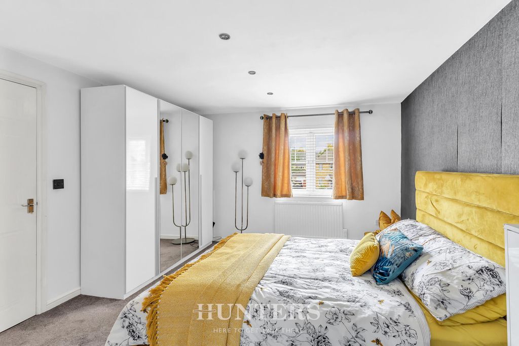 Springfield Avenue, Crumpsall, Manchester M8, 3 bed detached house for ...