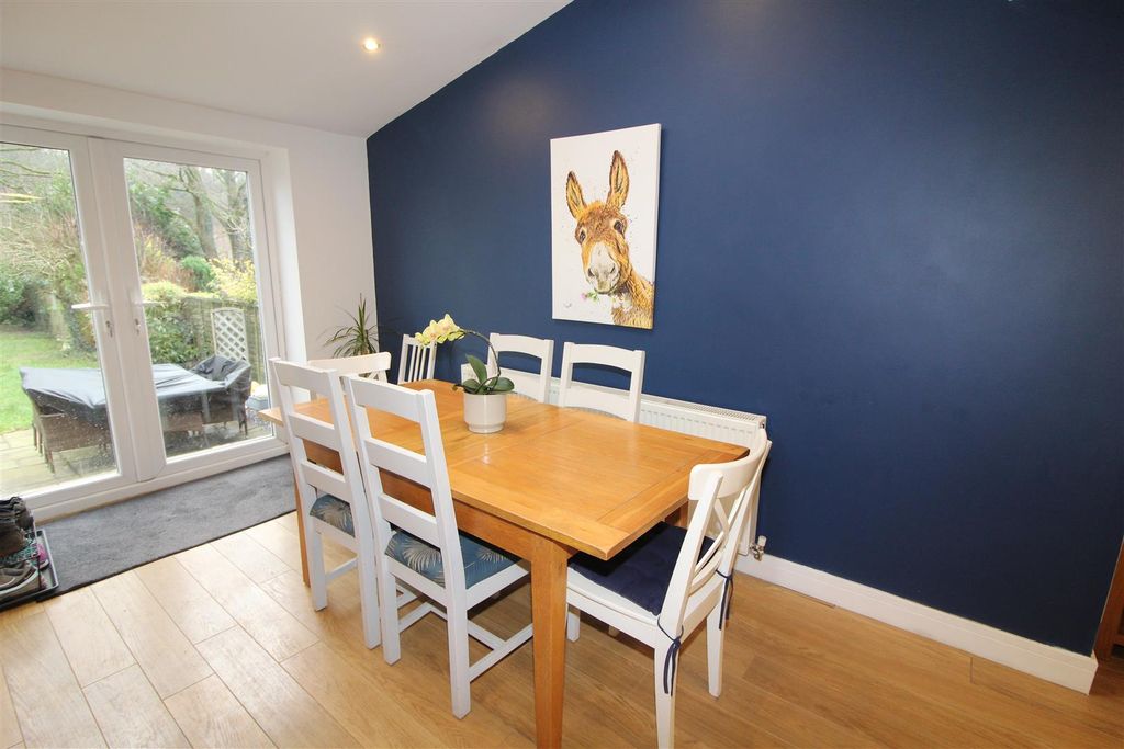 Oakdale Terrace, Penmaen, Blackwood NP12, 3 bed semi-detached house for ...