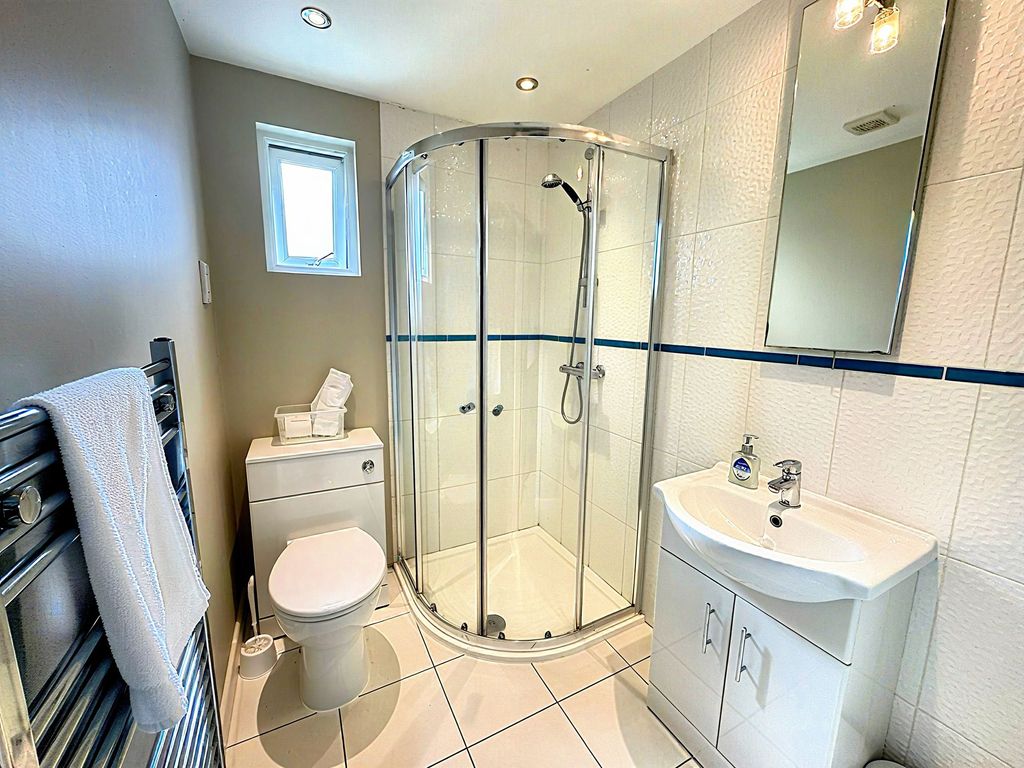 Golden Cross, Hailsham BN27, 2 bed lodge for sale, £175,000 | PrimeLocation