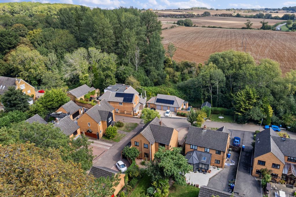 Watermill Close, Kettering NN14, 4 bed detached house for sale, £ ...