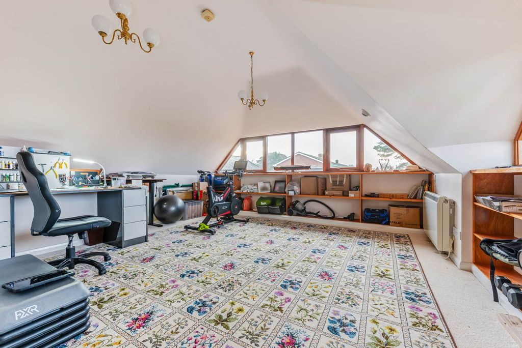 Earnley Manor Close, Earnley, West Sussex PO20, 4 bed detached bungalow ...