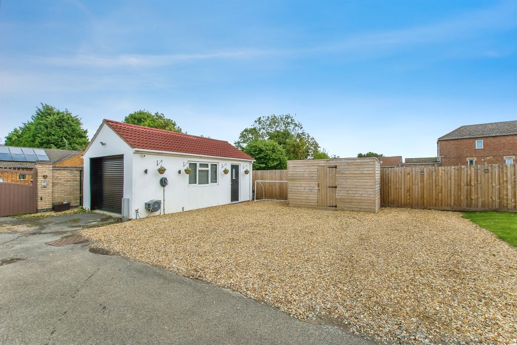 Wisbech Road, Outwell, Wisbech PE14, 4 bed end terrace house for sale ...