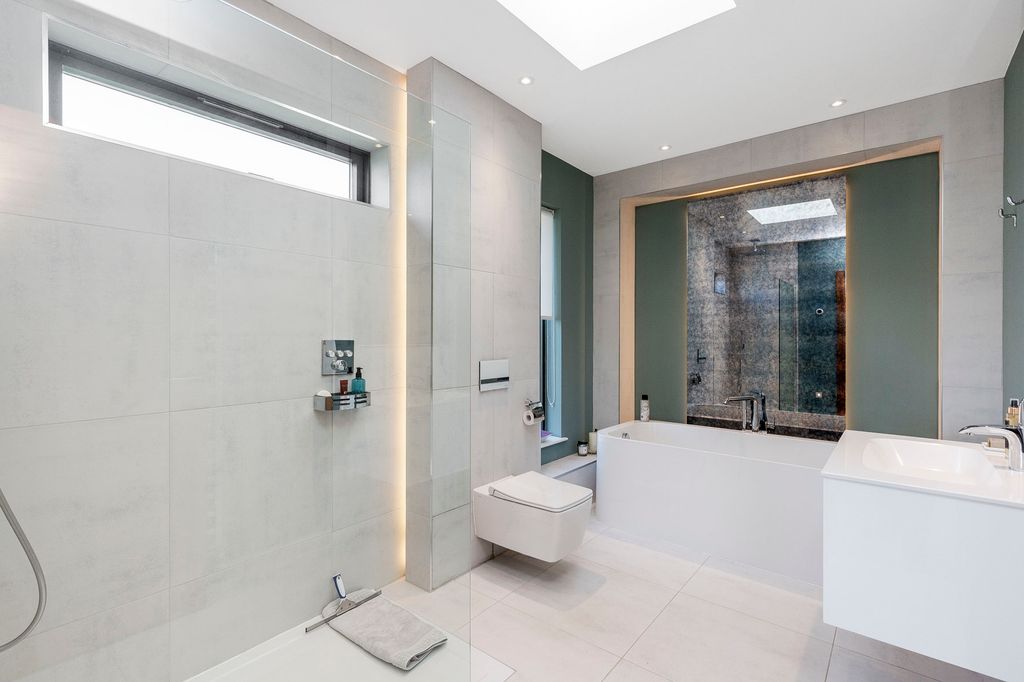 Castle Gogar Rigg, Gogar, Edinburgh EH12, 5 bed detached house for sale ...