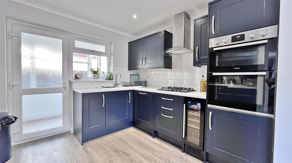 Stablefield Road, Walton On The Naze CO14, 3 bed detached bungalow for ...