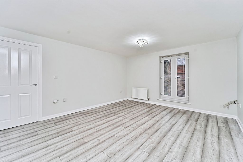 Merton Way, Walsall, West Midlands WS2, 2 bed flat for sale, £120,000 ...