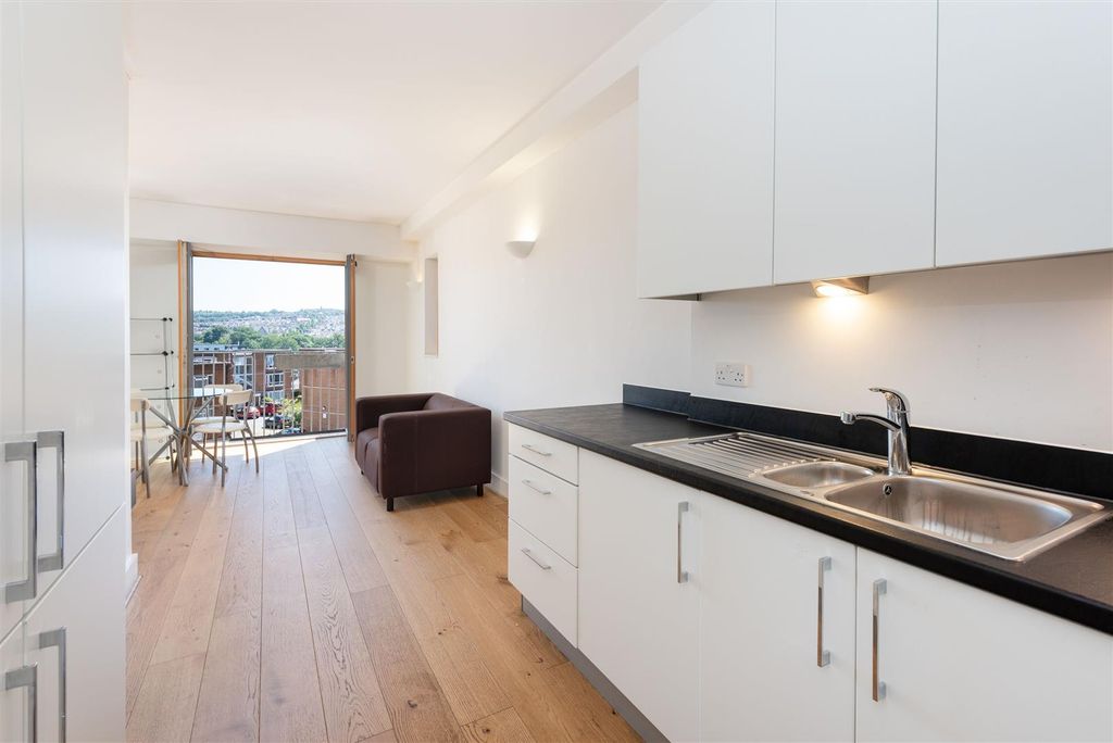 Brighton Belle, 2 Stroudley Road, Brighton BN1, 1 bed flat to rent, £ ...