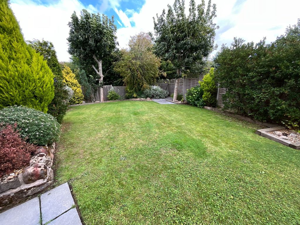 Halesowen, Cherry Tree Lane B63, 3 bed bungalow for sale, £625,000 ...