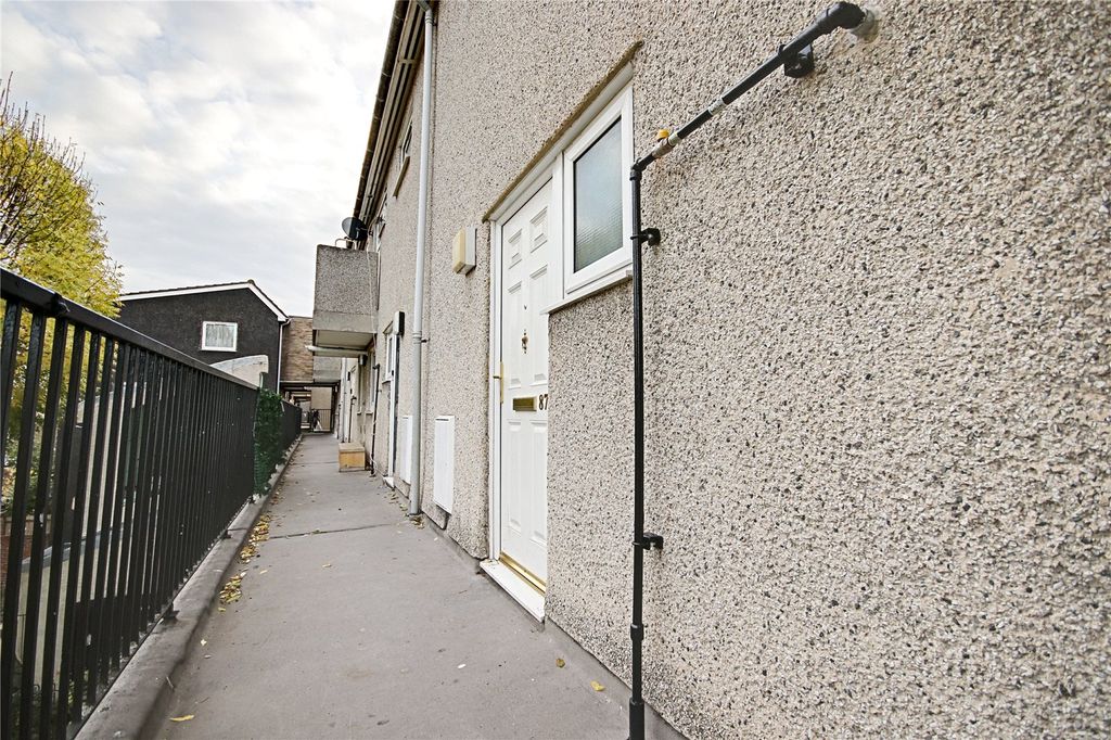 Roman Way, Enfield EN1, 3 bed maisonette for sale, £290,000 | PrimeLocation