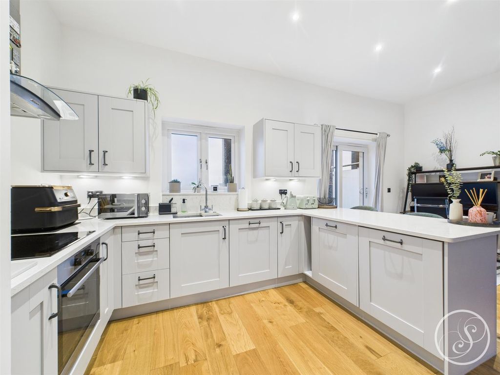 Brodsworth Close, Leeds LS15, 2 bed flat for sale, £255,000 | PrimeLocation