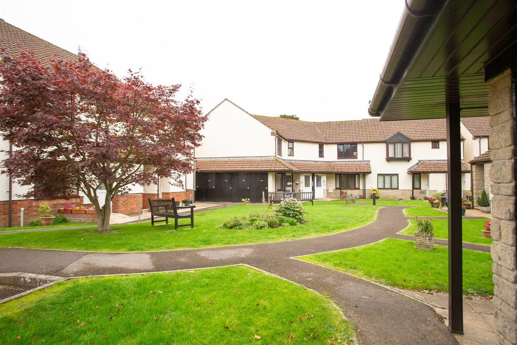 The Maltings, Chard TA20, 2 bed flat for sale, £150,000 | PrimeLocation