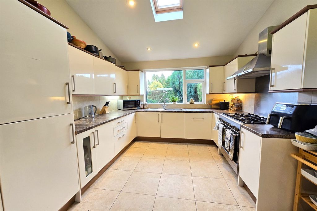 Park Road, Timperley, Altrincham WA15, 3 bed semi-detached house for ...