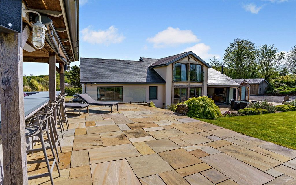 Derwydd Road, Llandybie, Carmarthenshire SA18, 4 bed detached house for ...
