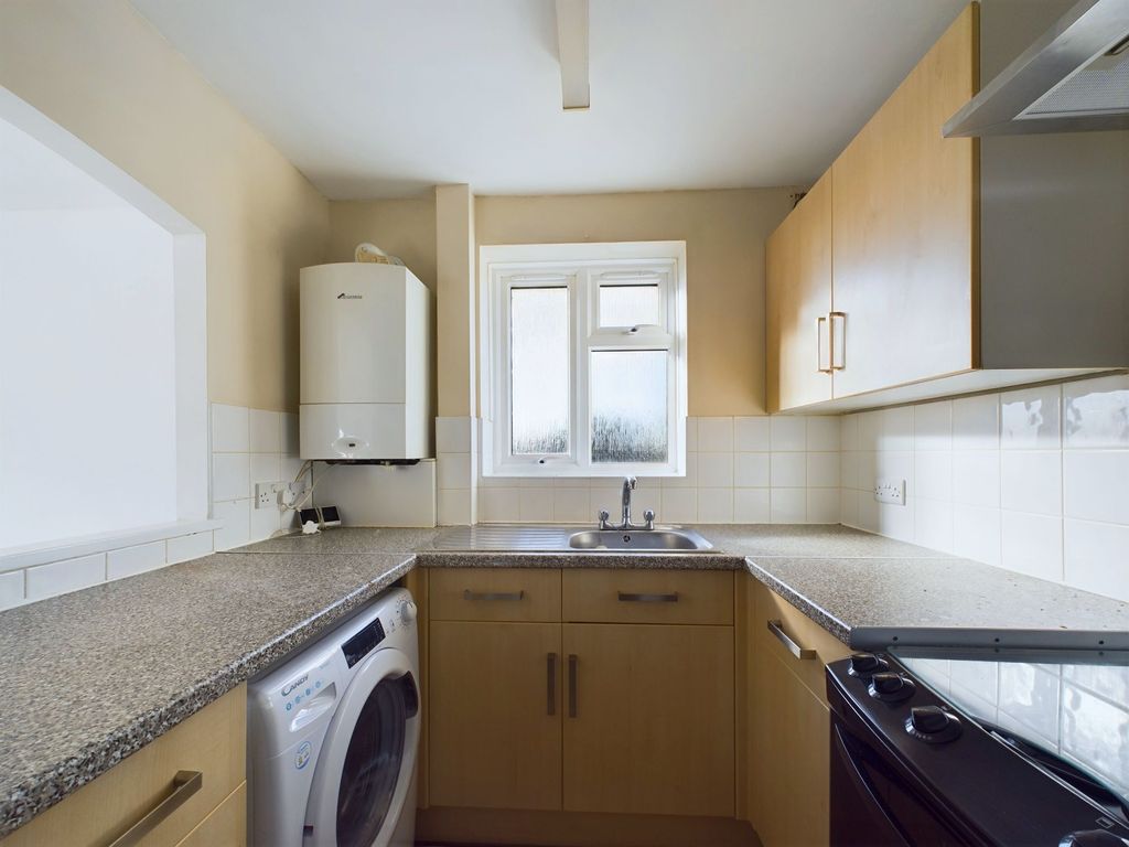 Rosliston Road, Bramble Court Rosliston Road DE15, 2 bed flat to rent, £725 pcm | PrimeLocation
