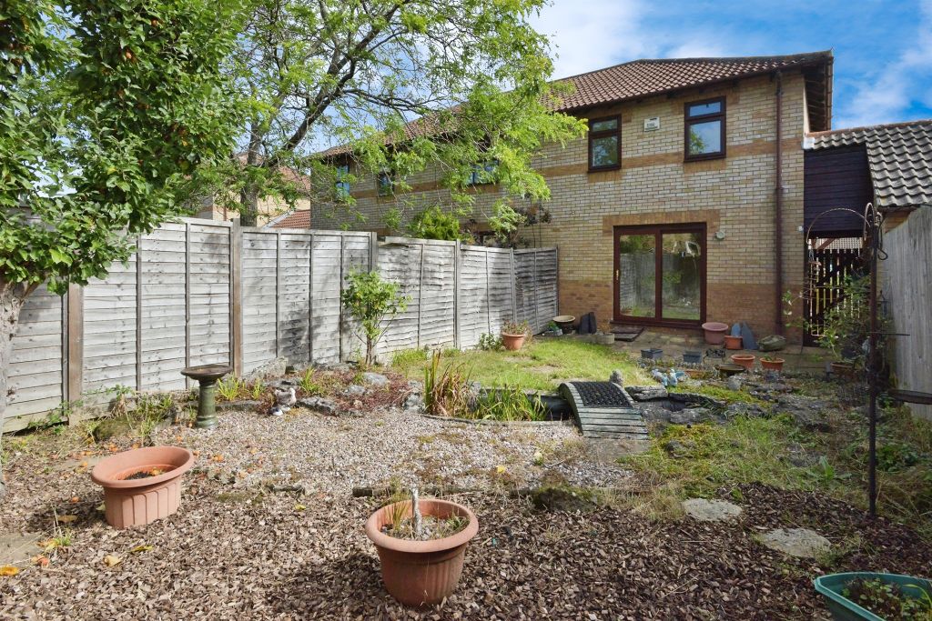Ulverscroft, Monkston, Milton Keynes MK10, 3 bed semi-detached house ...