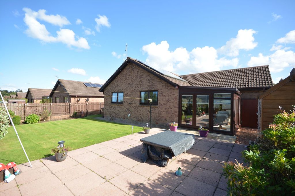 Reilly Gardens, High Bonnybridge FK4, 3 bed detached bungalow for sale ...