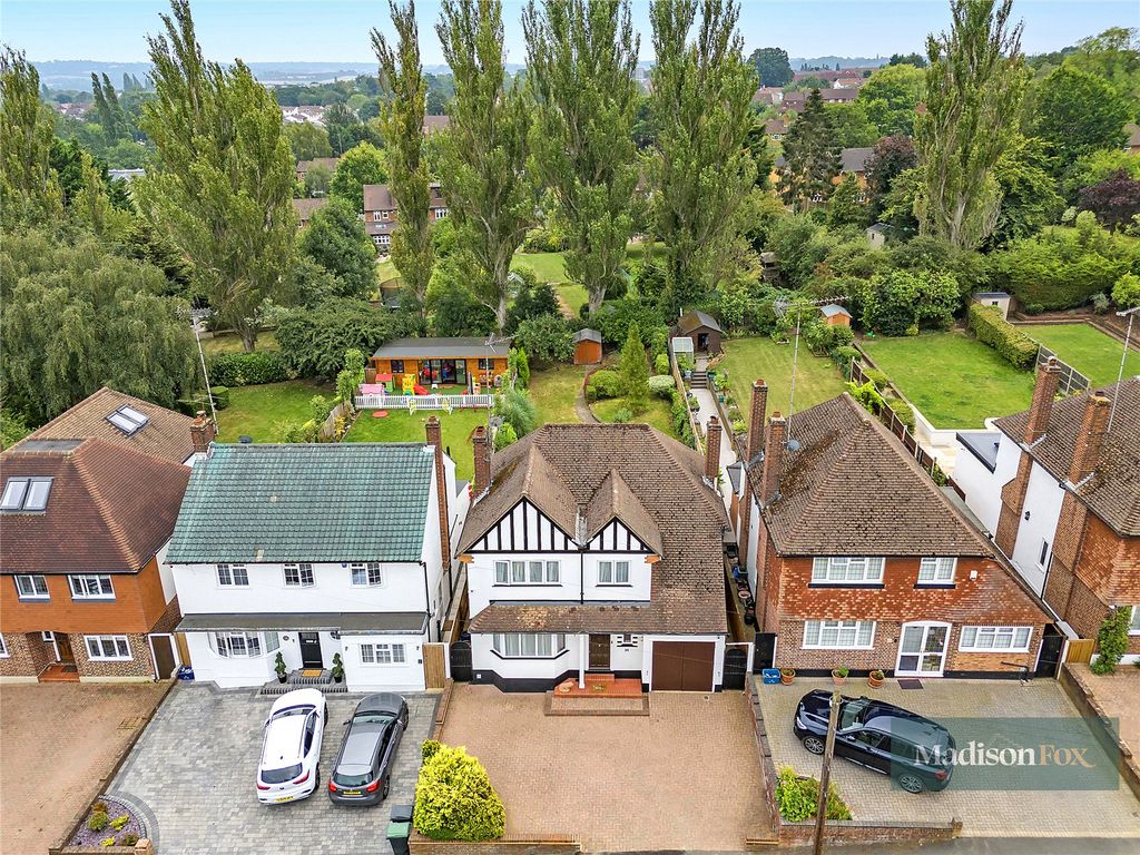 Roundmead Avenue, Loughton, Essex IG10, 3 bed detached house for sale ...