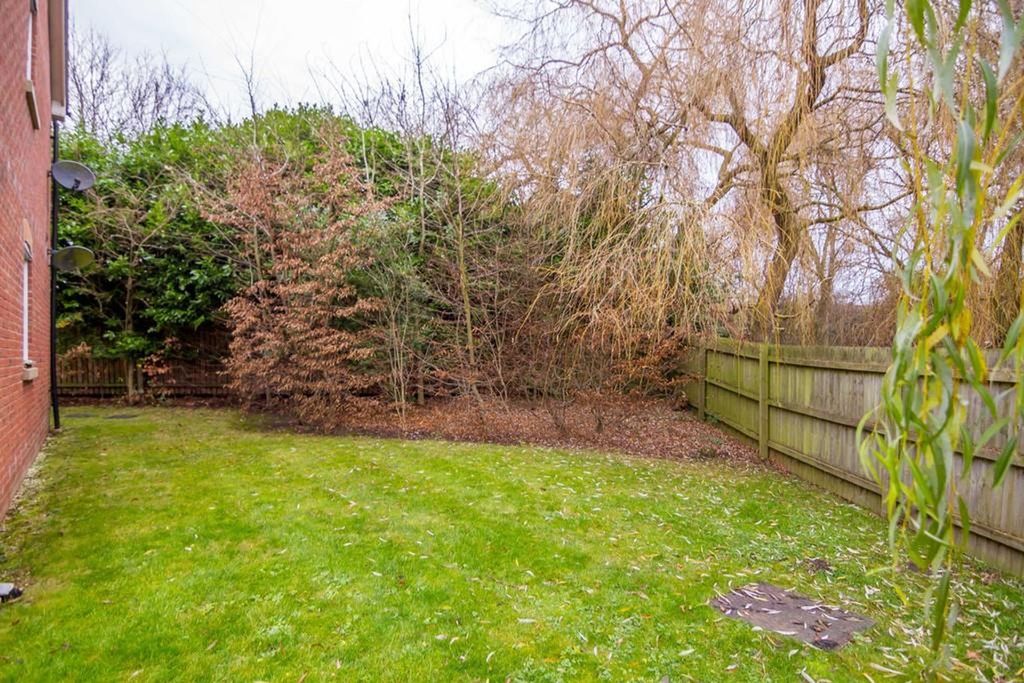 Fletcher Walk, Finham CV3, 2 bed flat for sale, £185,000 | PrimeLocation