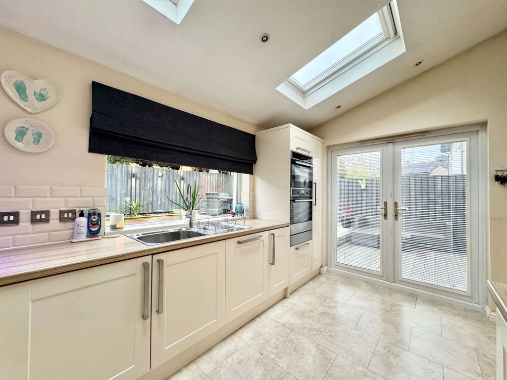 Stirling Place, Plean, Stirling FK7, 2 bed end terrace house for sale ...